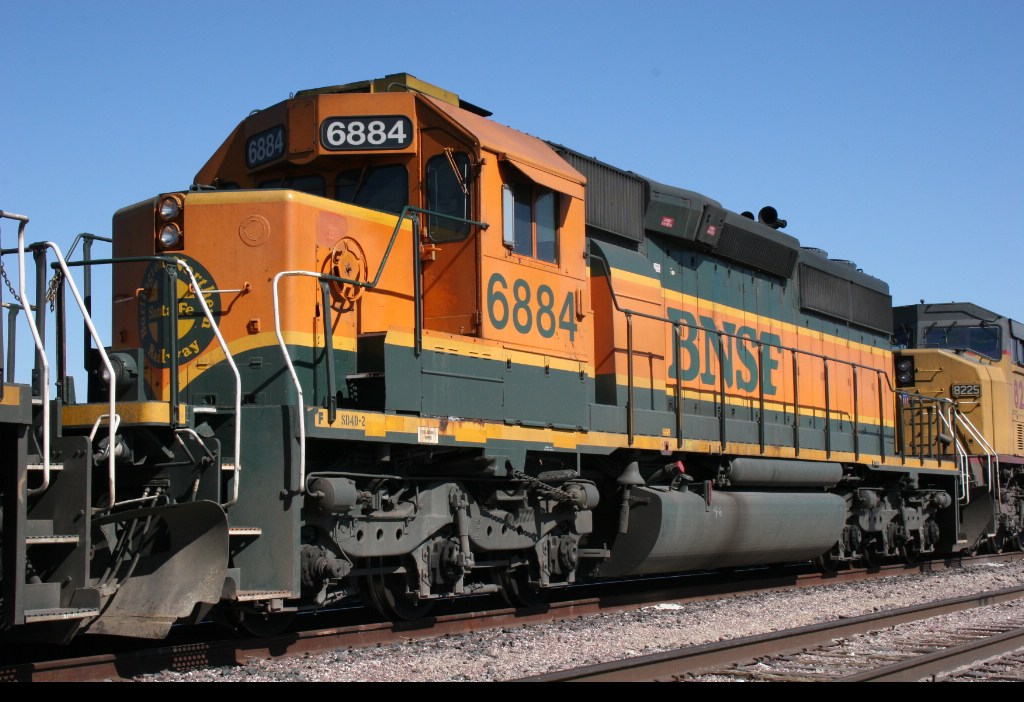 BNSF 6884